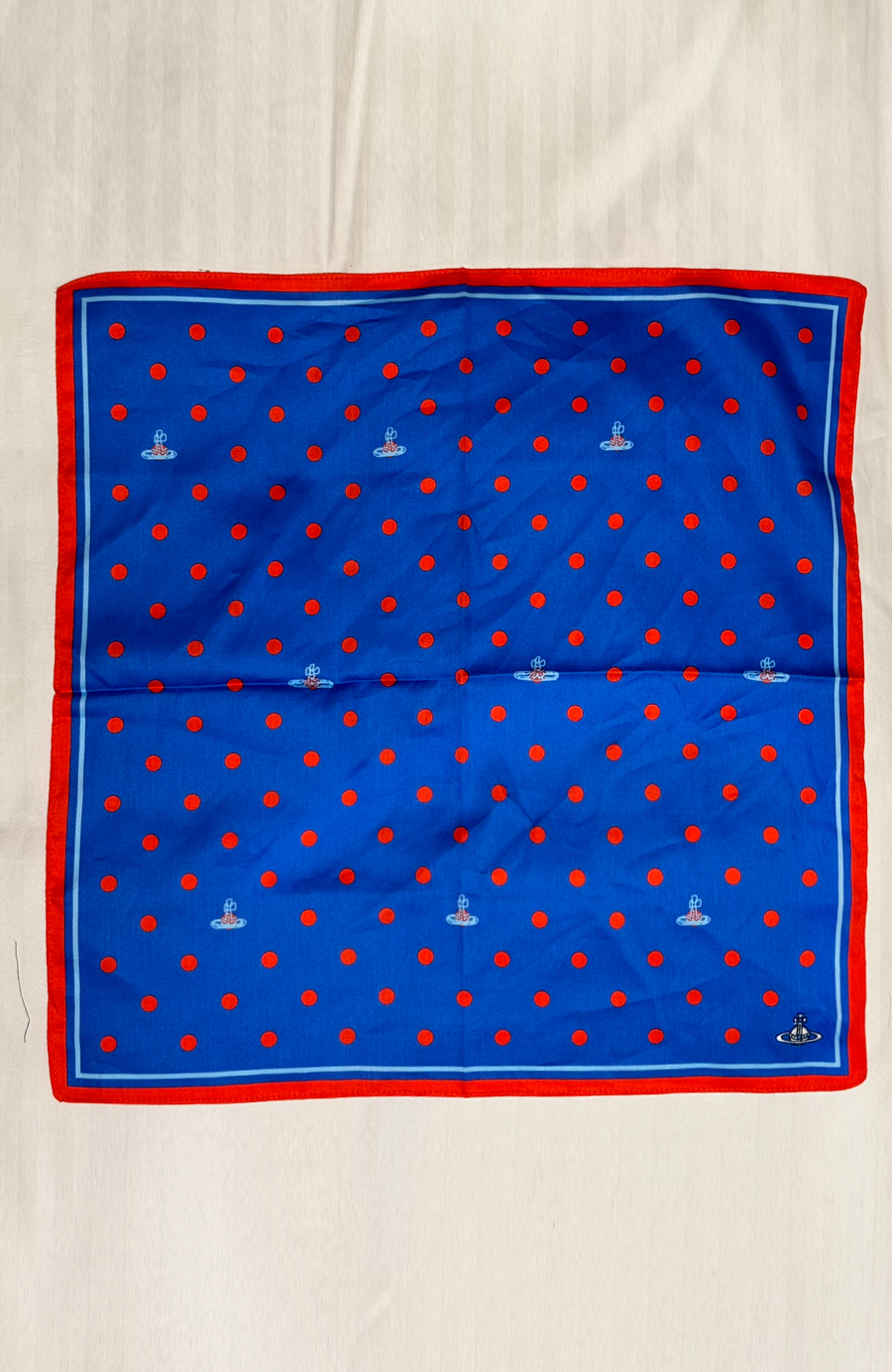 東京連線Vivienne Westwood點點方巾 | Mosdress